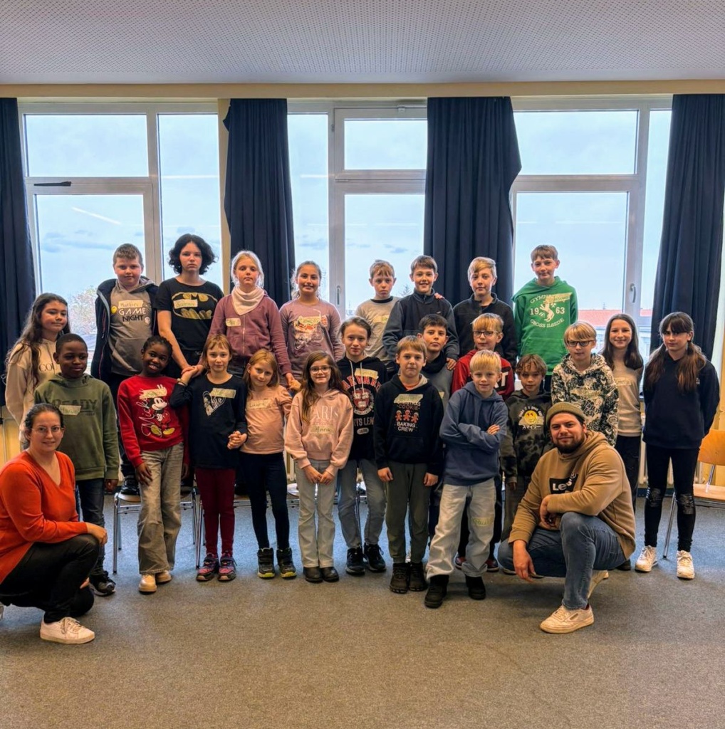 Wenn die Schule zum Musikstudio wird: Workshop mit Rapper 1A ...